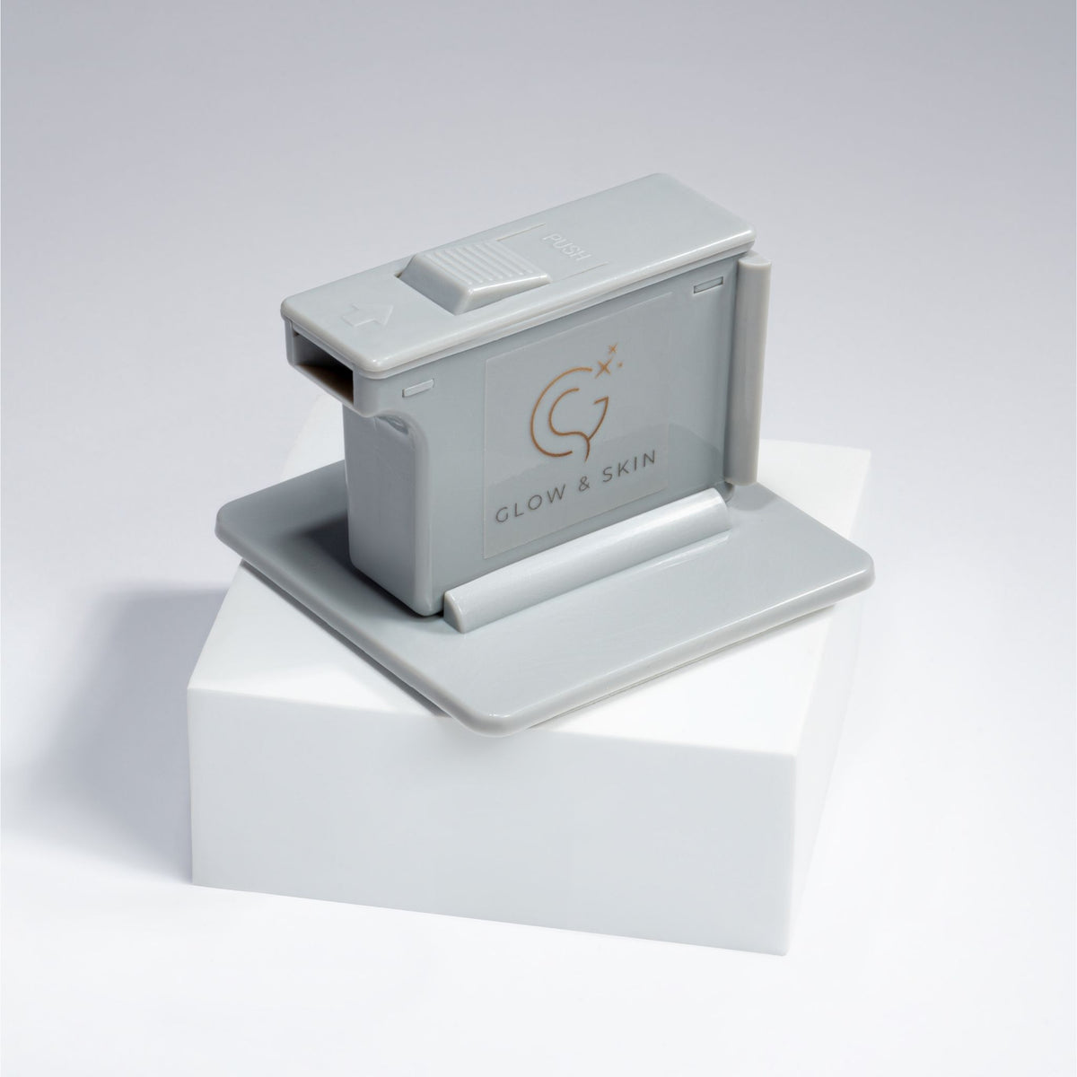 Professional Blade Removal Box l Safely Dispose of Dermaplaning Blades